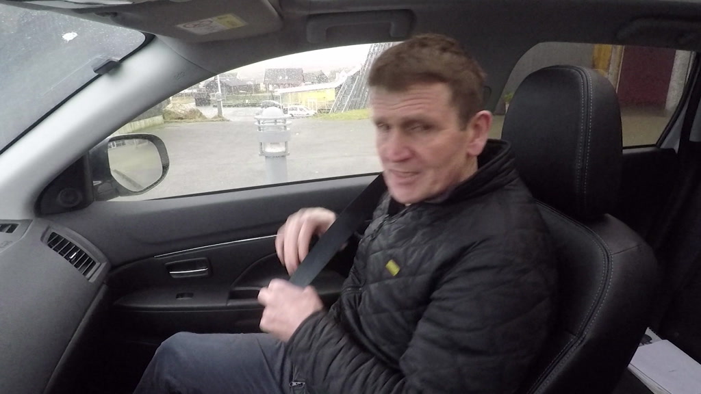 Fyri fyrstu ferð í 50 ár doyr eingin í ferðsluni | Kringvarp Føroya