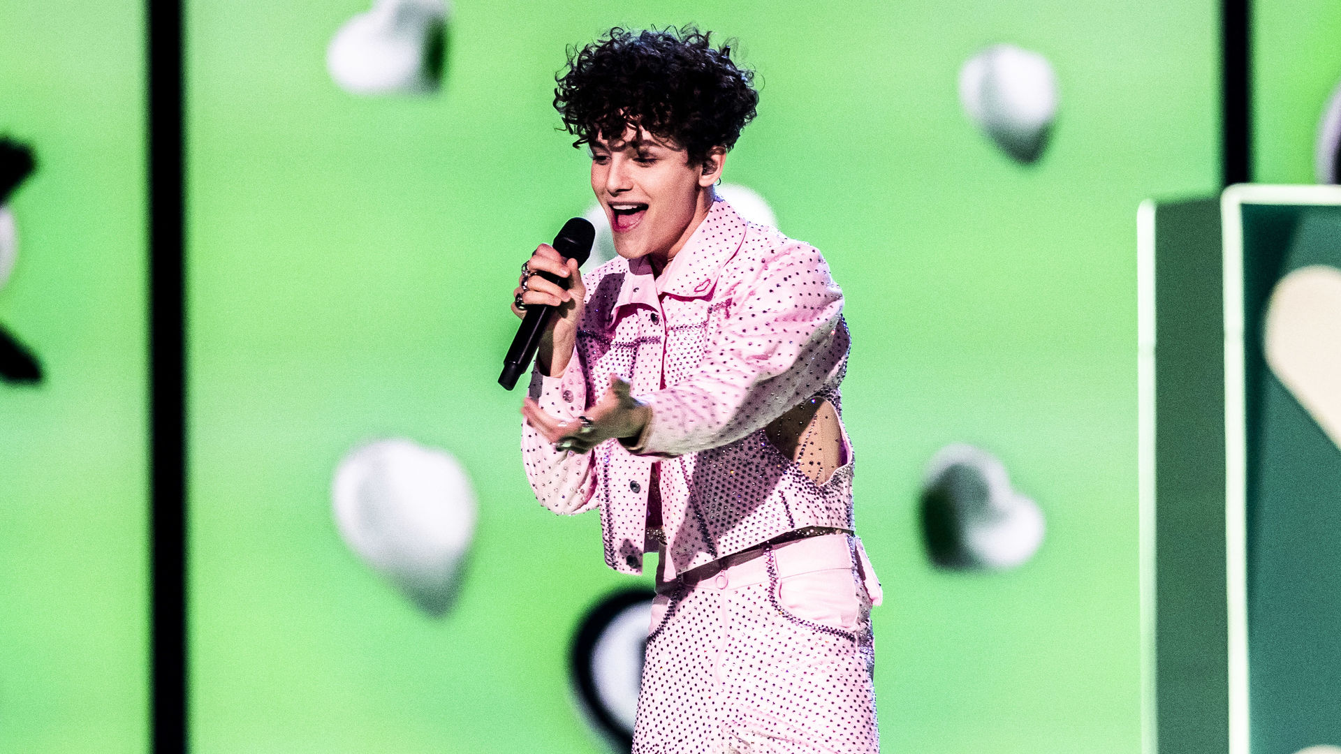 EUROVISION: Reiley bleiv fagnaður til aðalroyndina | Kringvarp Føroya