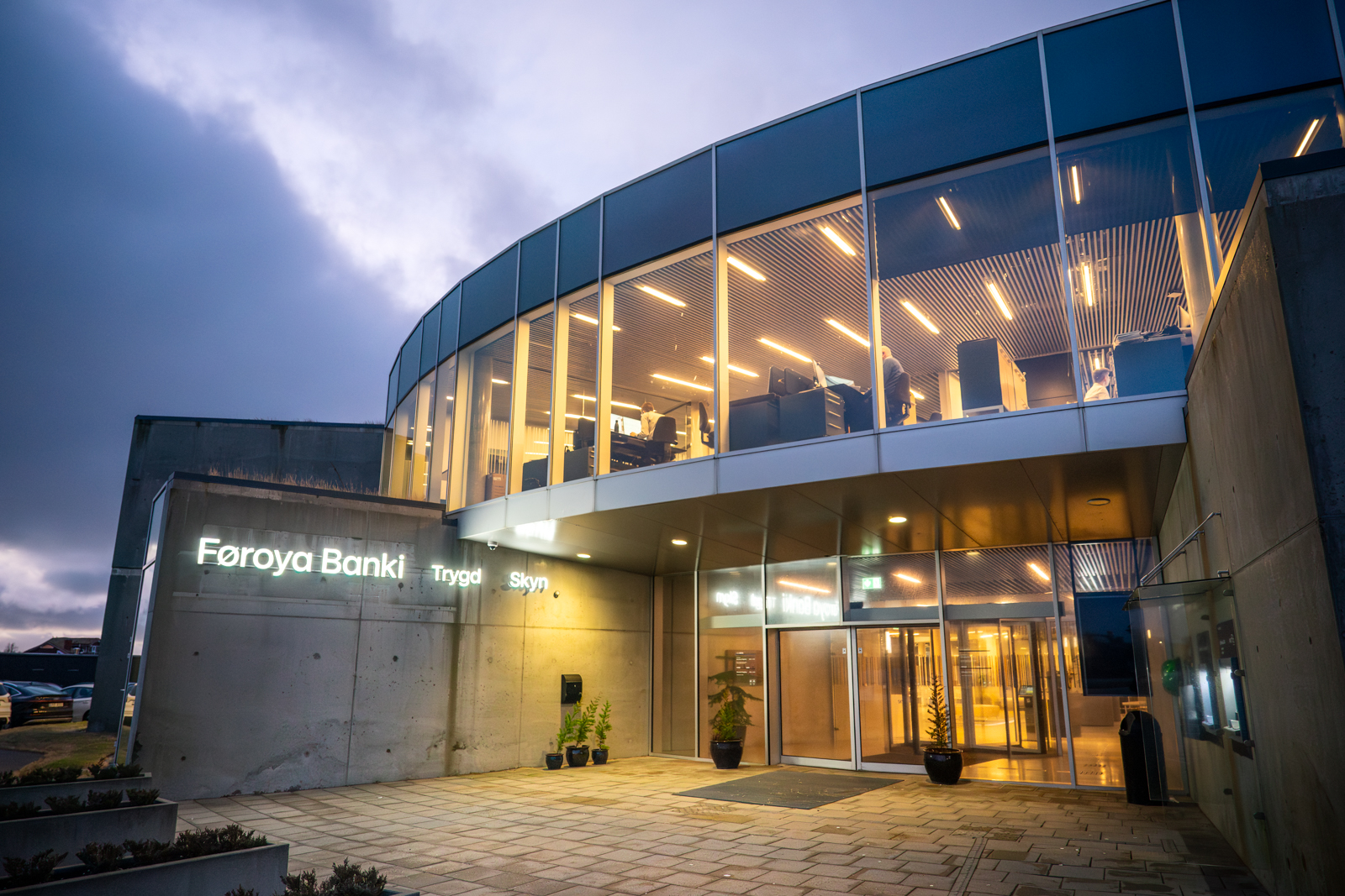 Føroya Banki væntar aftur at hava 300 milliónir í avlopi | Kringvarp Føroya