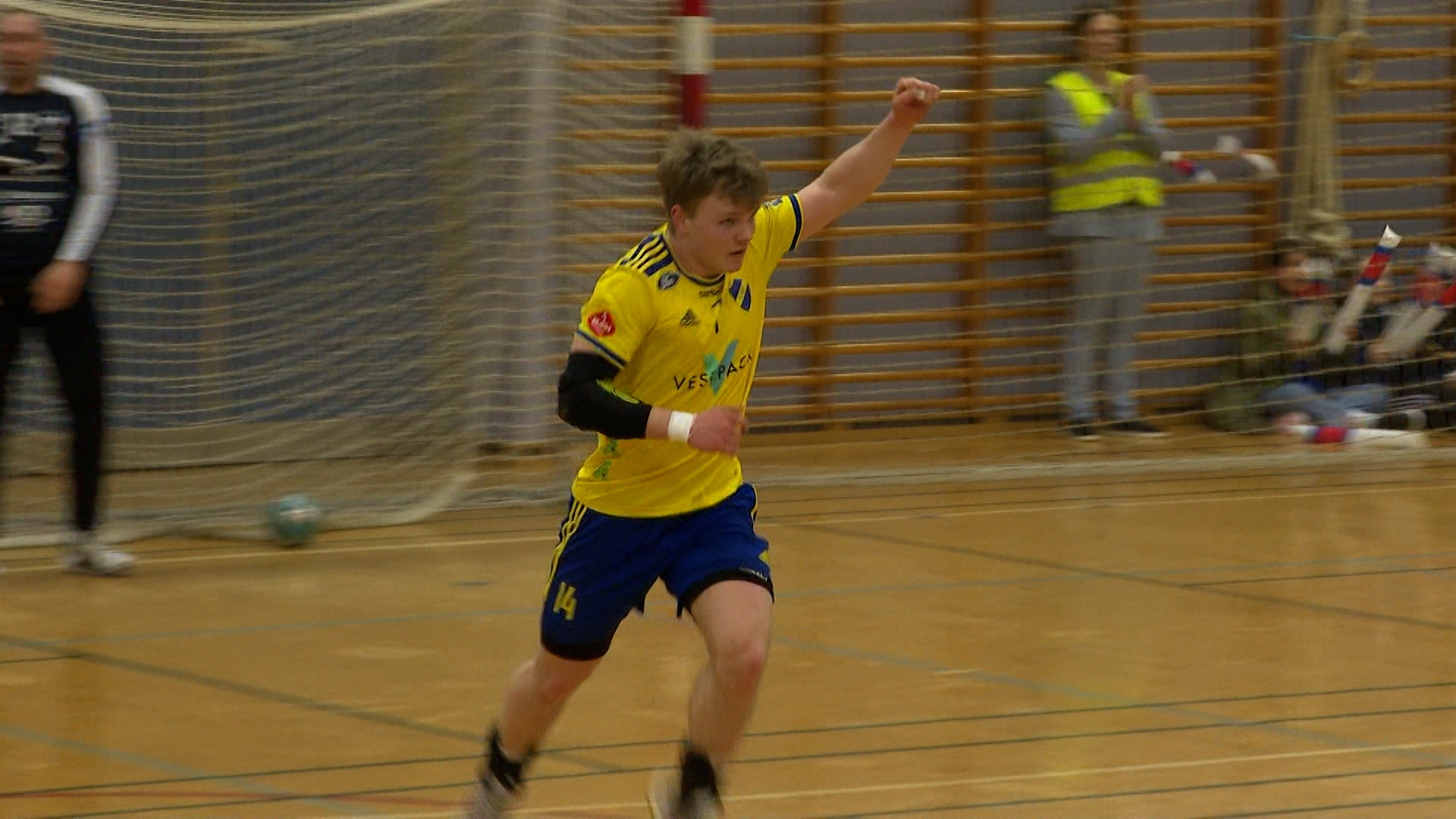 Fá mál og nógvar villur | Kringvarp Føroya