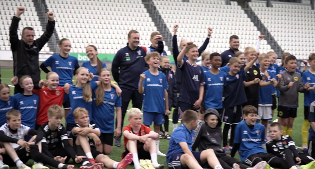 Gentur og dreingir venja við landsliðsvenjarum | Kringvarp Føroya