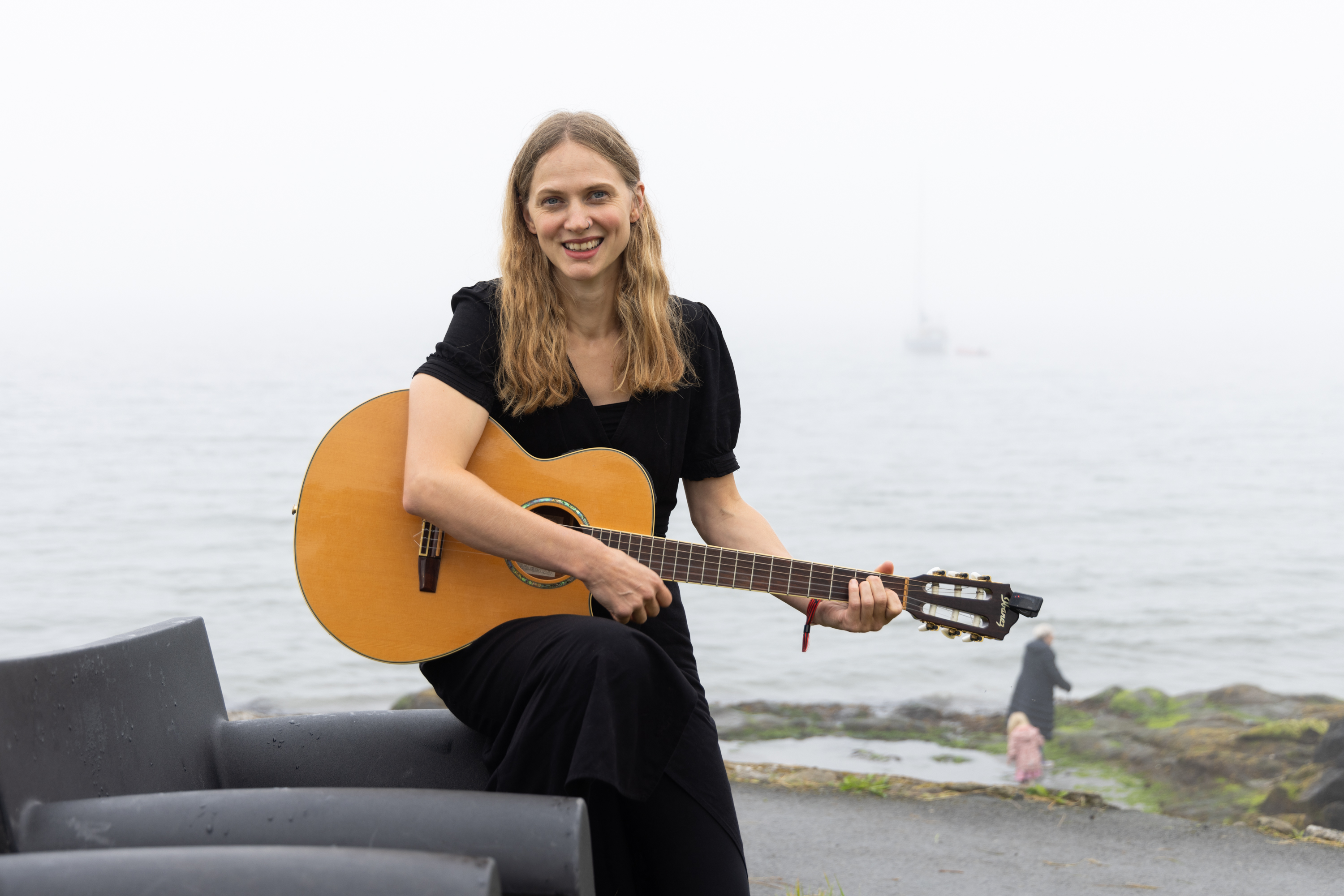 Greta Svabo syngur til dóttur sína "í løtuni" | Kringvarp Føroya