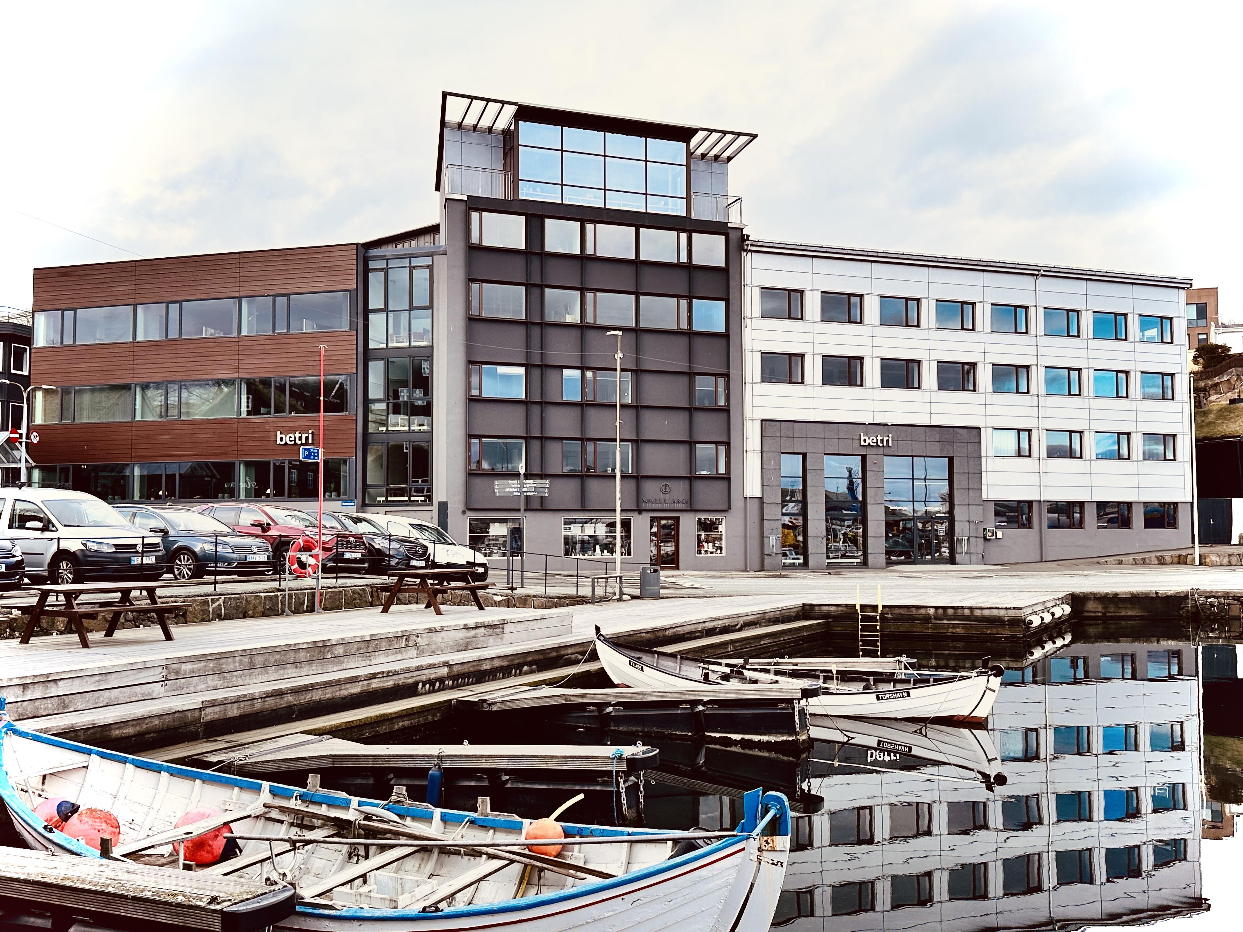 Betri: 249 milliónir krónur vánaligari enn árið fyri | Kringvarp Føroya