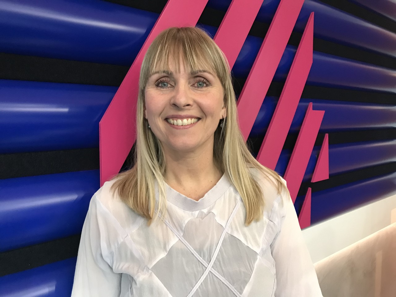 Barnavinarlig jól snúgva seg um nærveru og samveru | Kringvarp Føroya