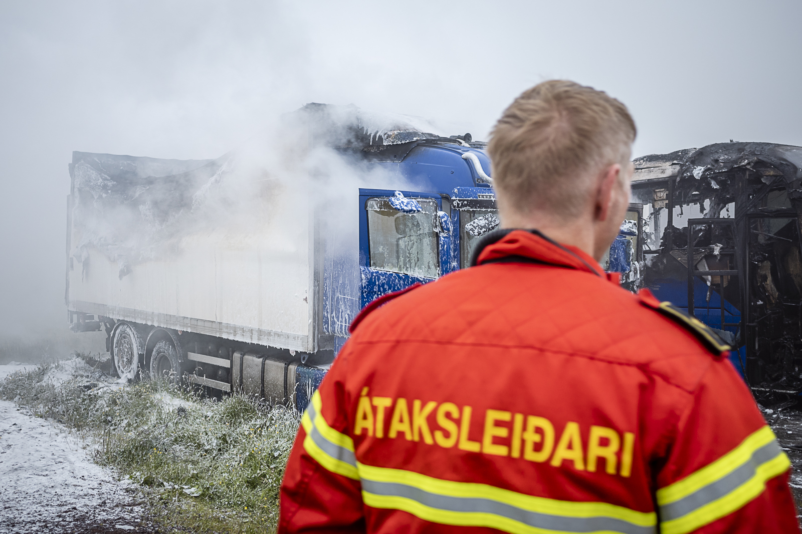 eldur í bussi og lastbili, eldur | Kringvarp Føroya