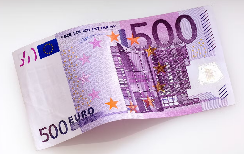 Nú verður ikki loyvt at brúka 500 evru seðlar | Kringvarp Føroya