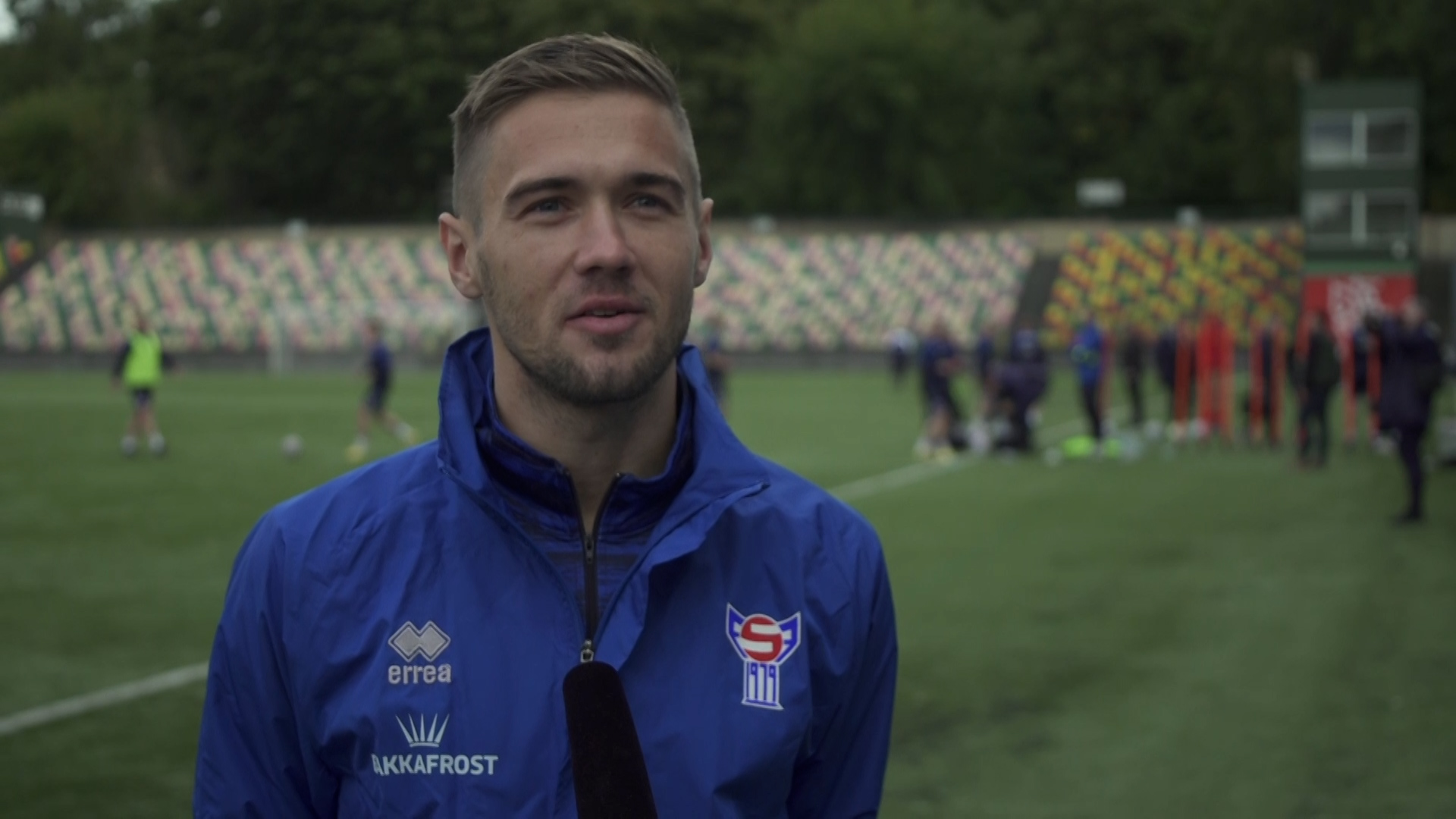 Rennur um kapp við tíðina | Kringvarp Føroya