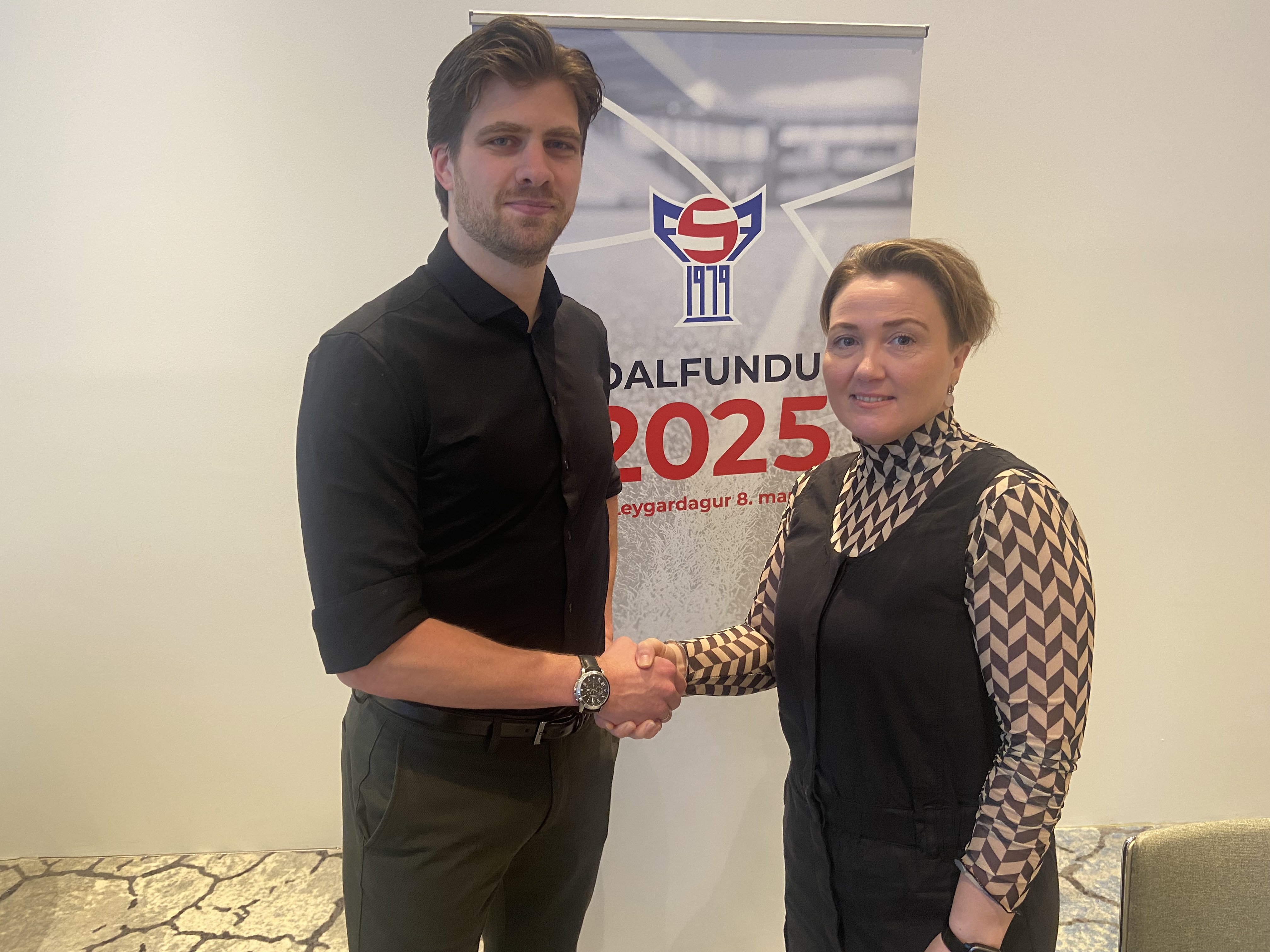 Sólrun og Jóannes nýggj í FSF-nevndini | Kringvarp Føroya