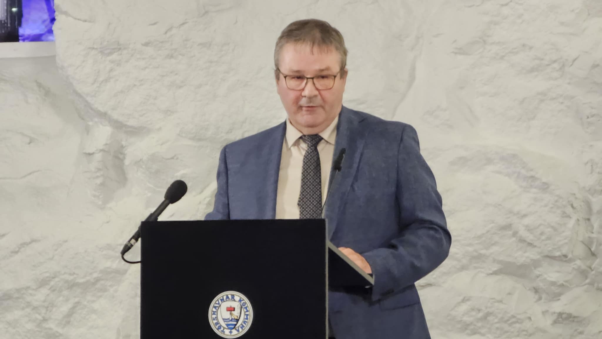 Andras Mortensen fær virðisløn M.A. Jacobsens fyri yrkisbókmentir 2024 ...