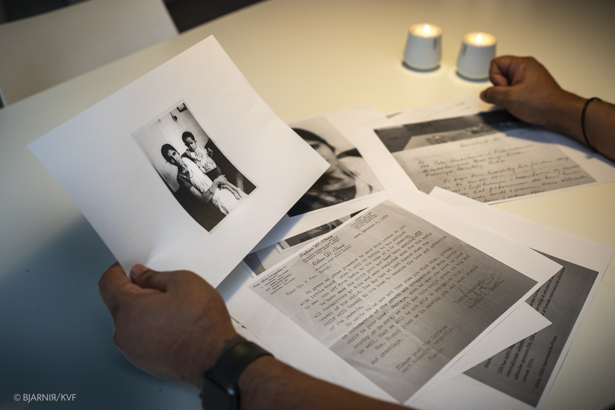 - Málið um ættleiðingar er helst byrjað langt áðrenn, vit halda ...
