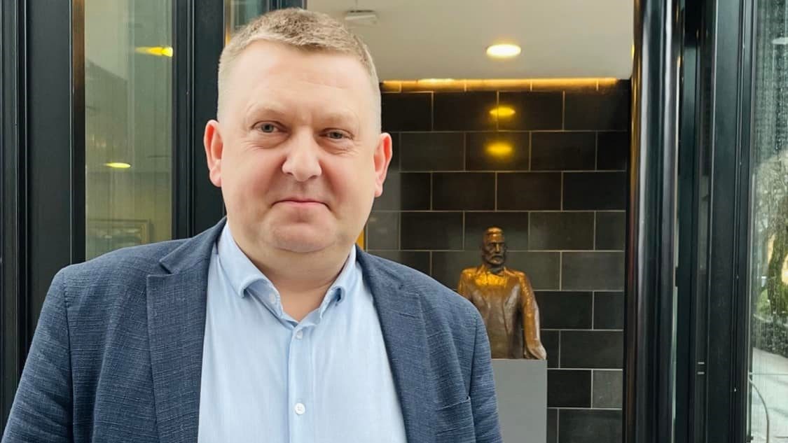 Kim Durhuus fer úr tinginum | Kringvarp Føroya