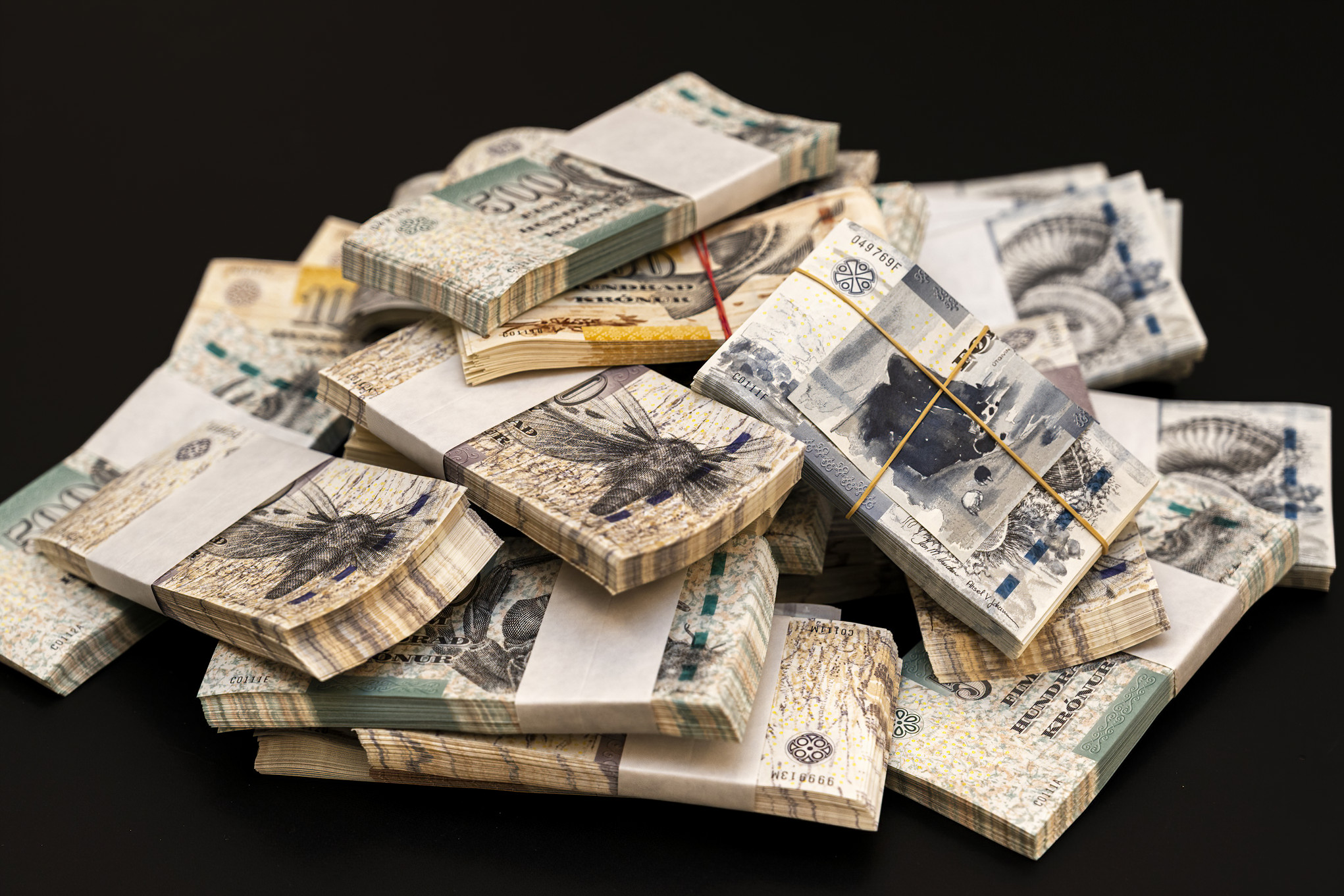 Eykajáttanarlóg: Brúk er fyri minni pengum | Kringvarp Føroya