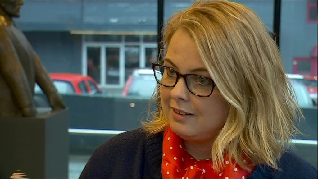 Rigmor Dam bakkar | Kringvarp Føroya