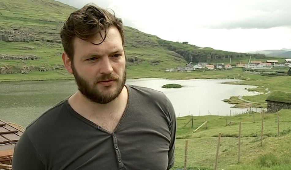 Stríð um húsið millum Vatna á Eiði | Kringvarp Føroya