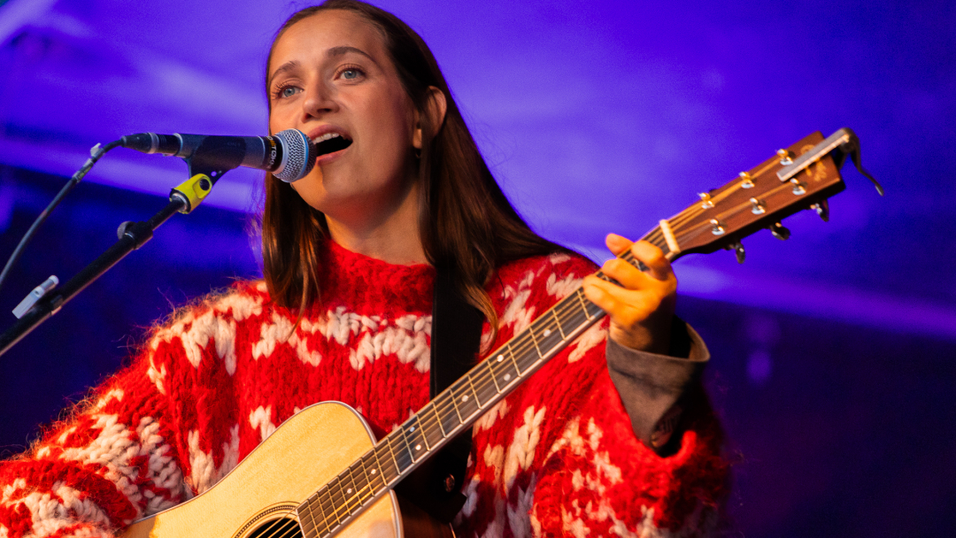 SF25: Veðrið var doing! doing!, men Nik & Jay vóru boing! boing! | Kringvarp Føroya