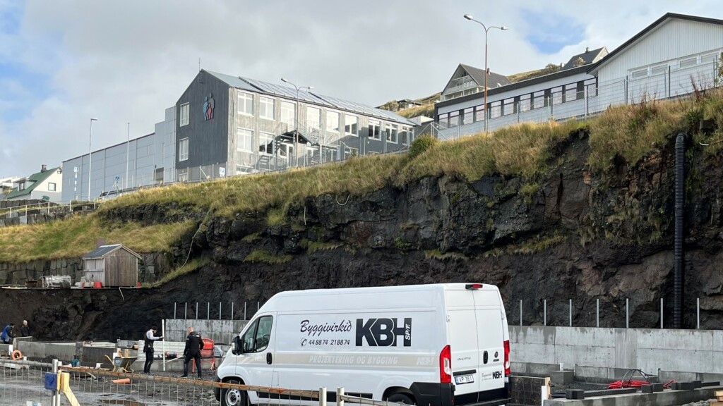 18 íbúðir á Toftum til búfelagsskap hjá Almannaverkinum | Kringvarp Føroya