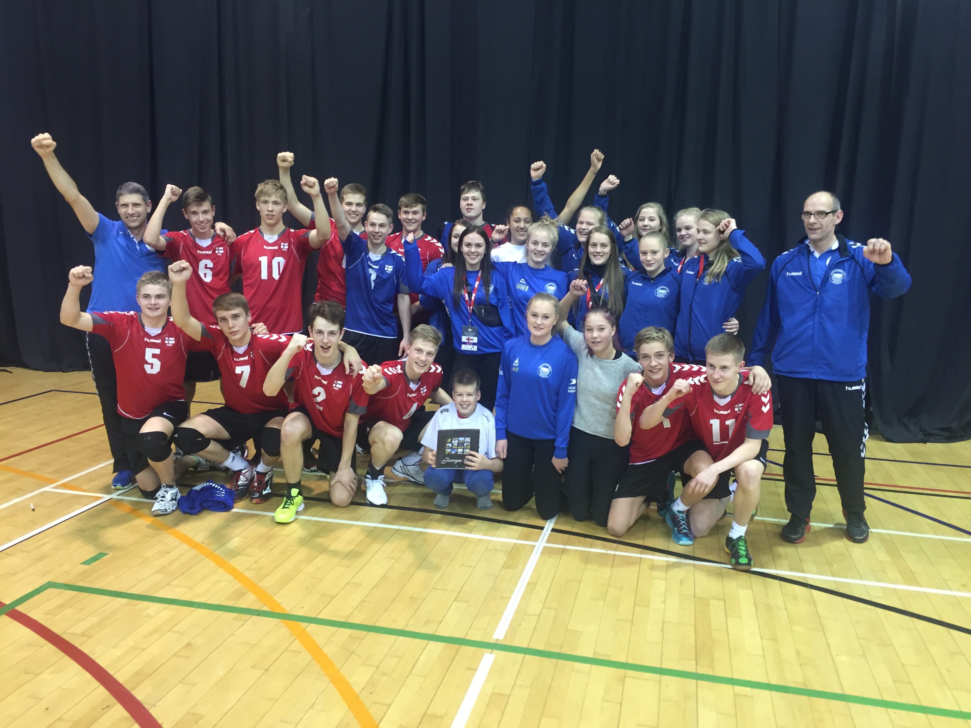 U17 Flogbóltur: Føroyar vunnu á Íslandi | Kringvarp Føroya