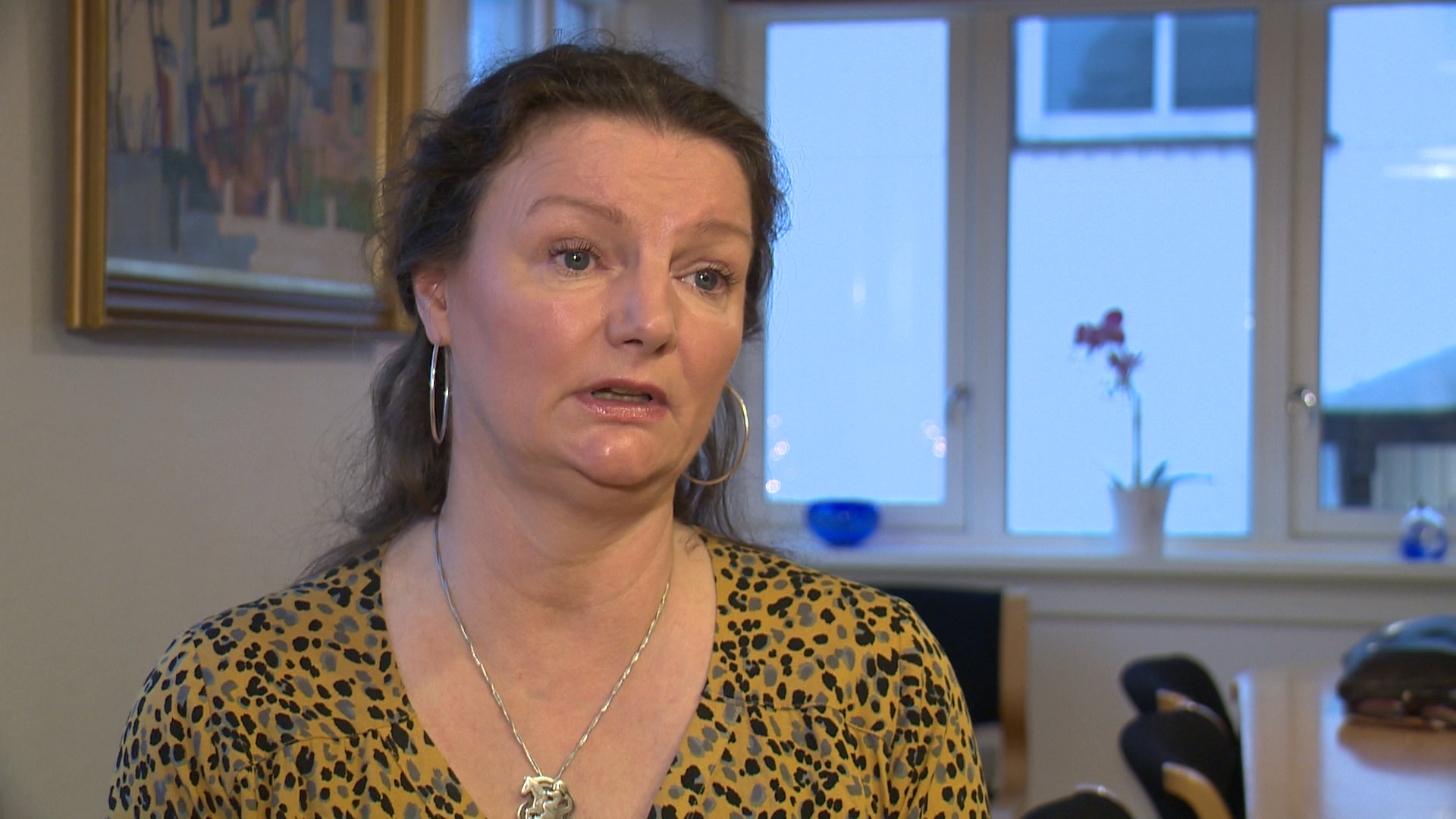 Óluva í Gong: 12 fakfeløg hava stungið okkum í bakið | Kringvarp Føroya